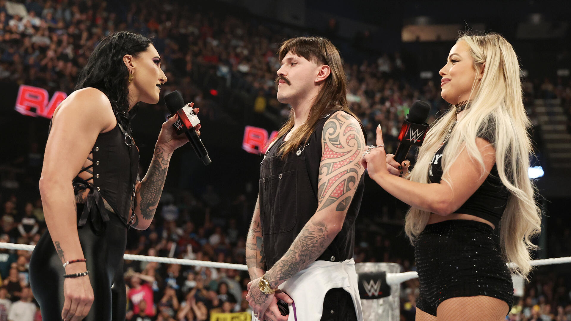 Rhea Ripley anuncia estipulación para enfrentar a Liv Morgan en WWE Bad ...